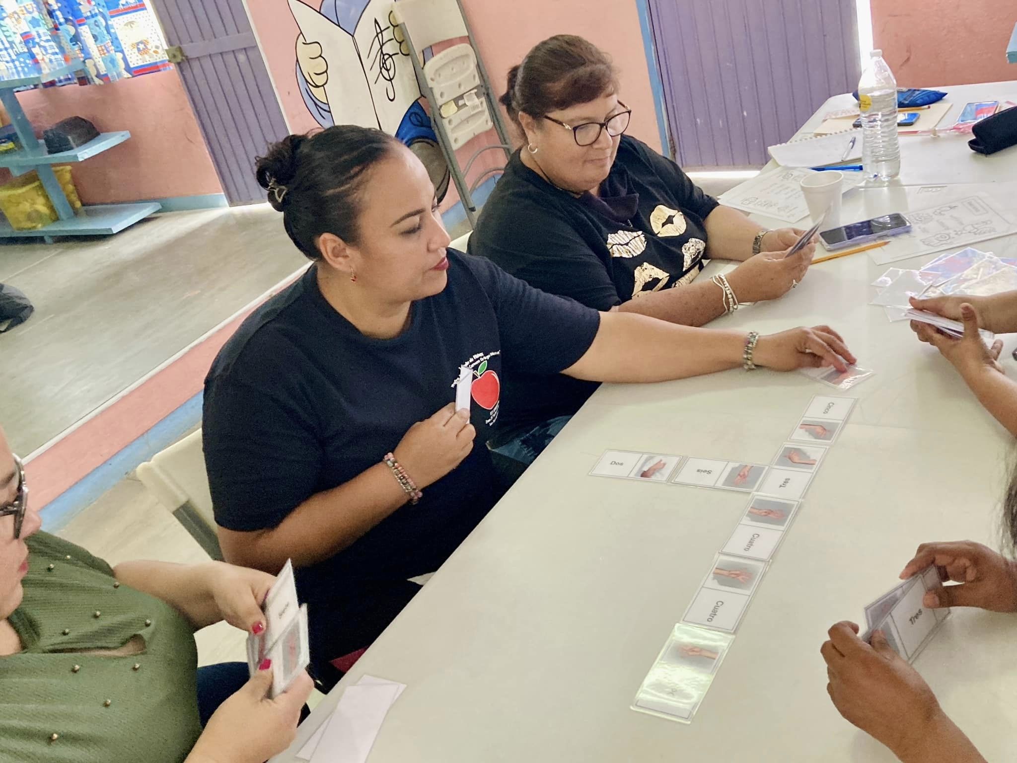 Continúa IMDIS Los Cabos capacitando a la población interesada en aprender Lenguaje de Señas ...